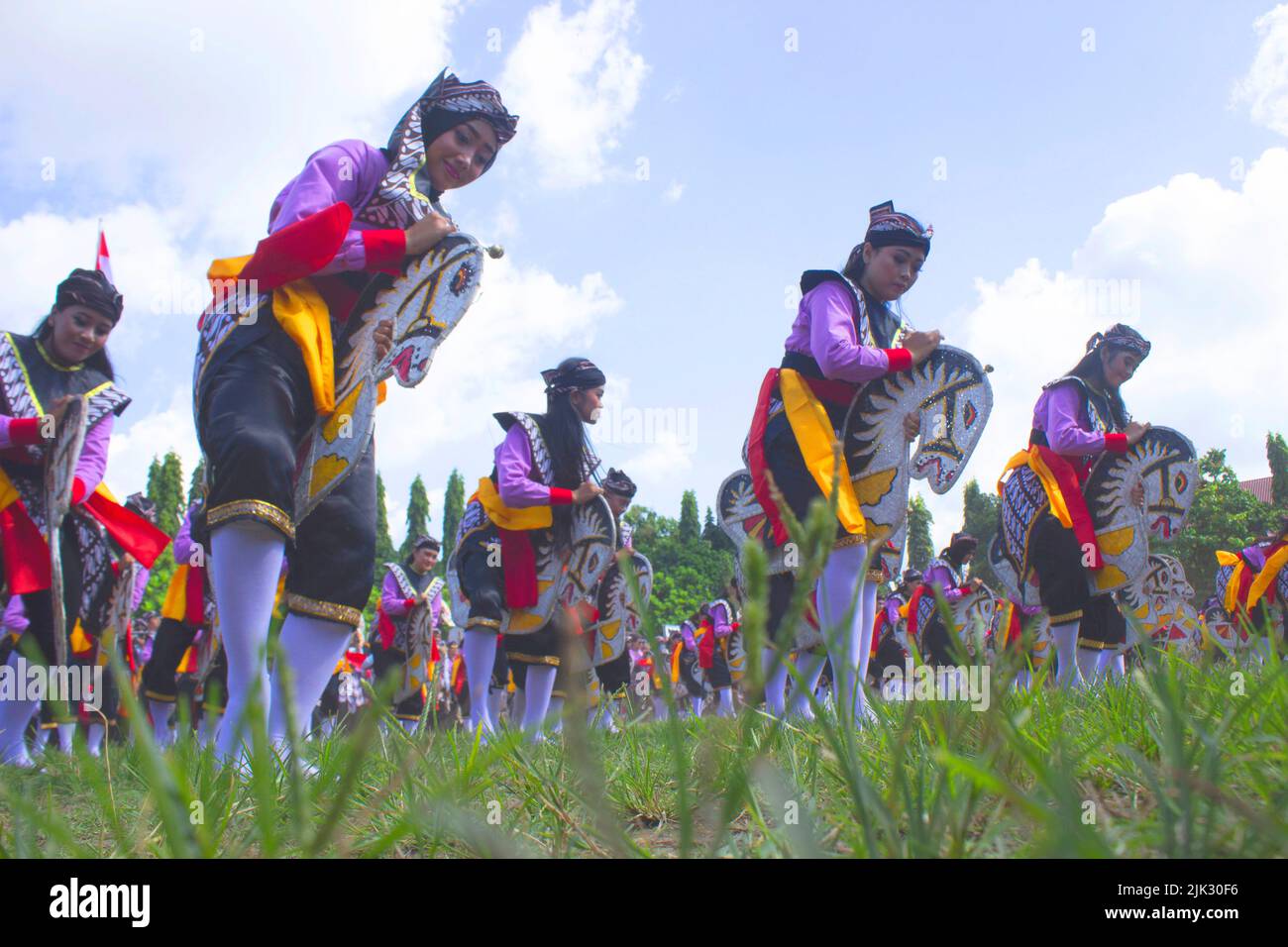 "Yogyakarta, Indonesia - May 2, 2019, breaking jathilan dancing (tari ...