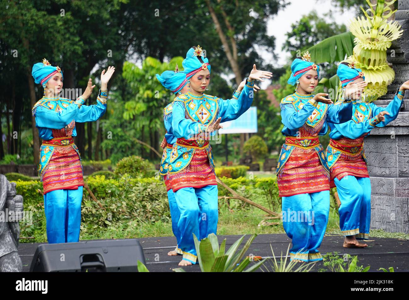 Minang hi-res stock photography and images - Alamy