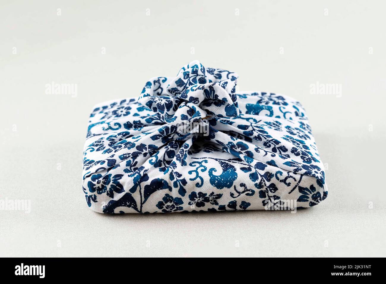Bojagi, Korean Traditional Gift Wrapping with Linen or Silk, New year Korean Traditional Gift ...