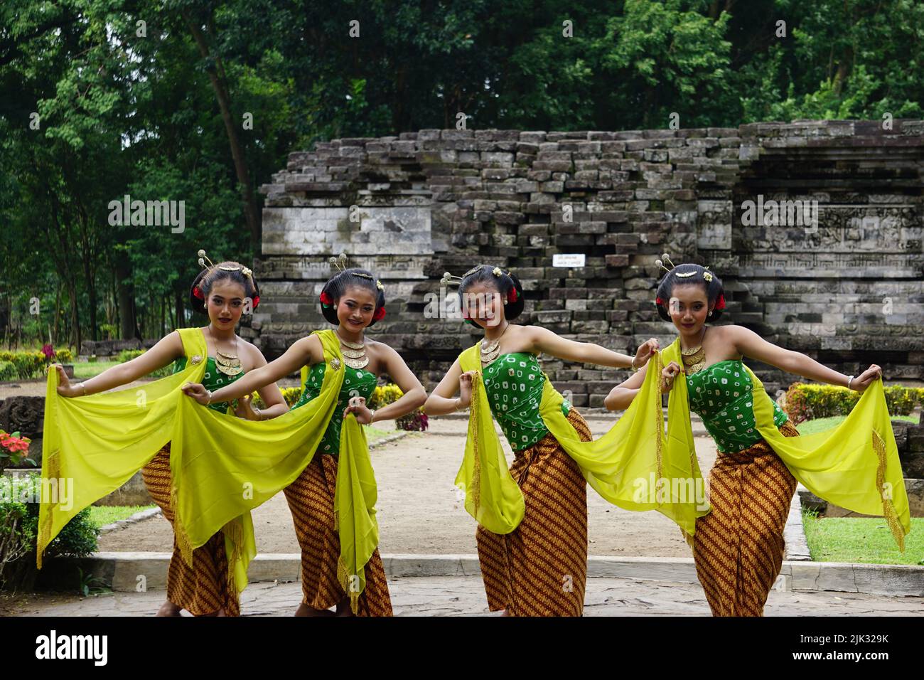 Indonesian traditional dancers with traditional clothes which are ...