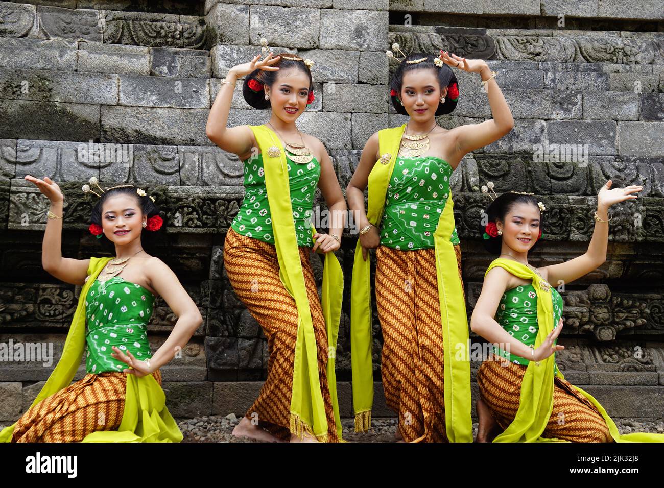 Kemben hi-res stock photography and images - Alamy