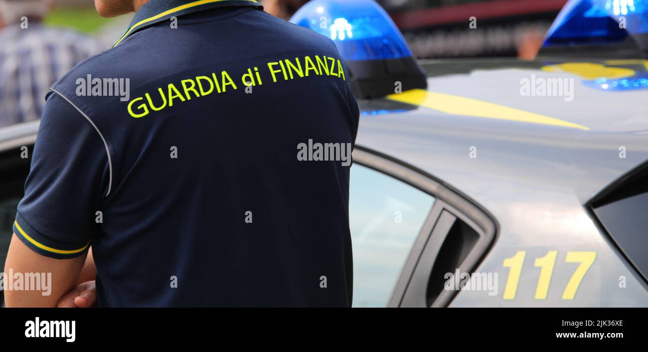 Guardi di finanza hi-res stock photography and images - Alamy