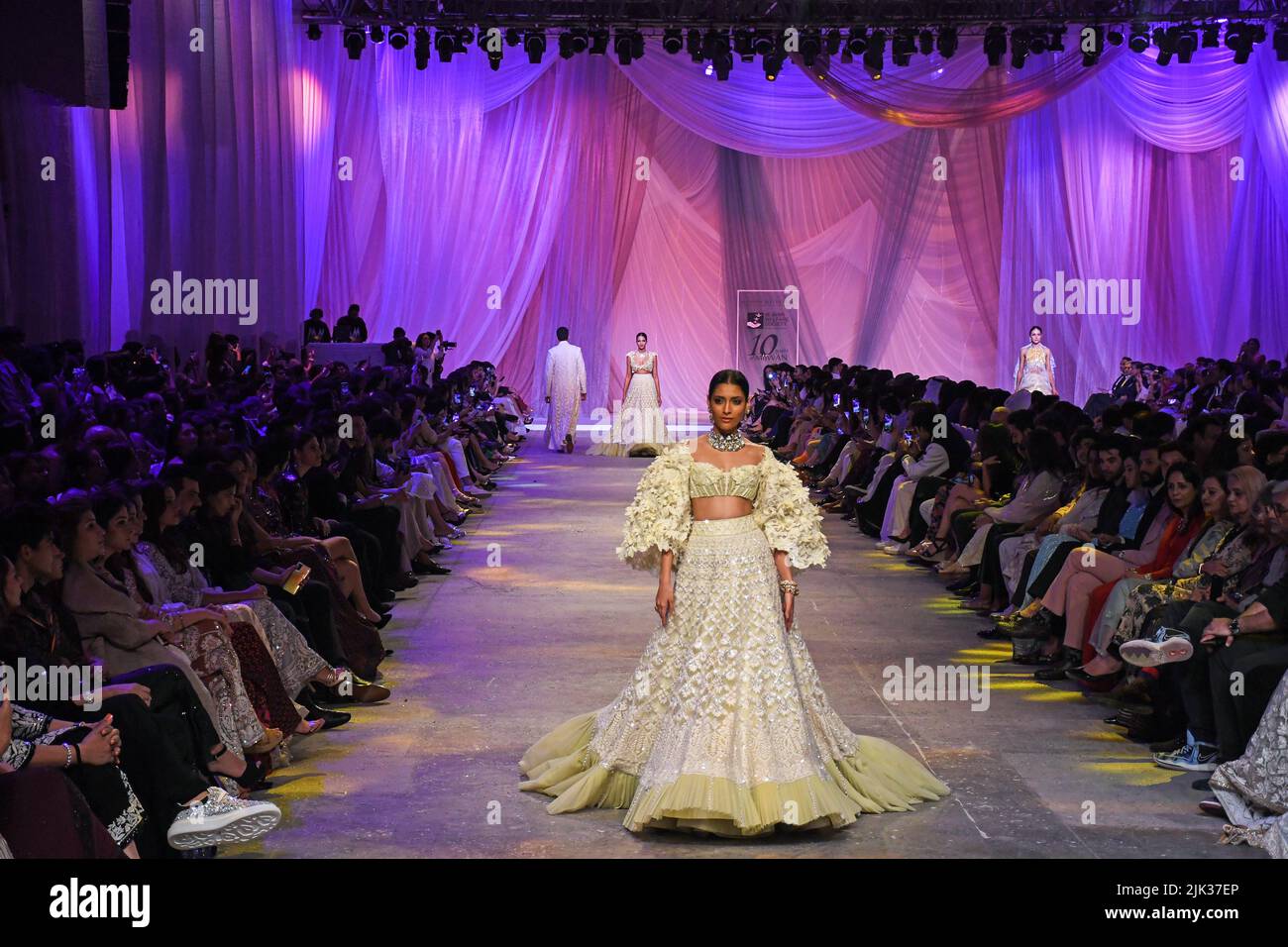 Indian Fashion 2022 Manish Malhotra
