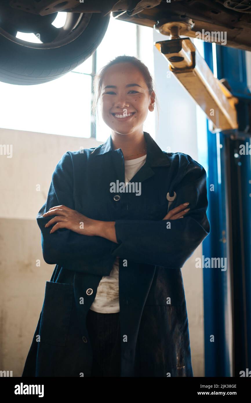 Money cant buy happiness but it can buy a good mechanic. a female ...