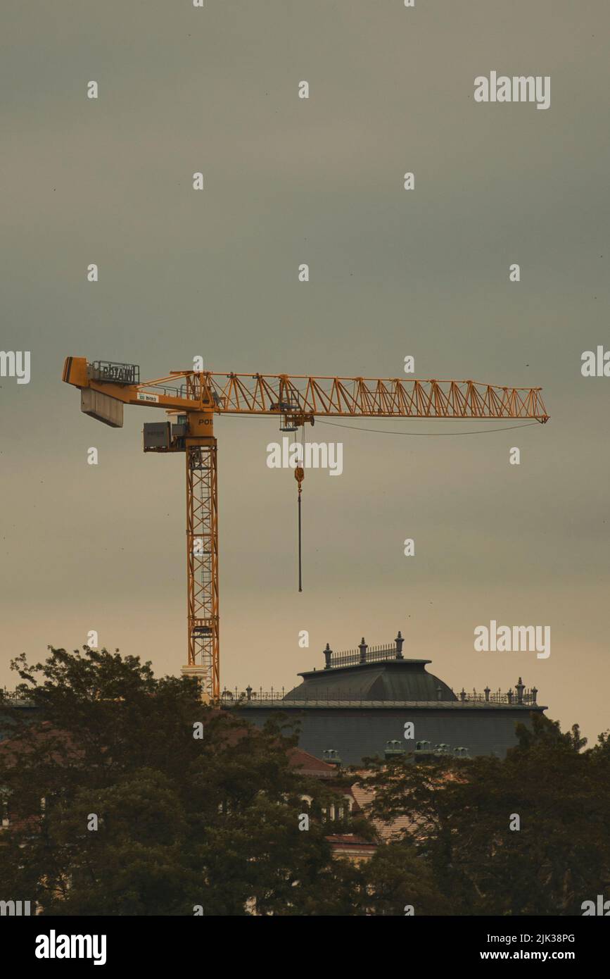 Baustellenkran hi-res stock photography and images - Alamy