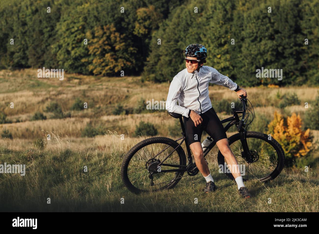Adult male cyclist hi-res stock photography and images - Alamy