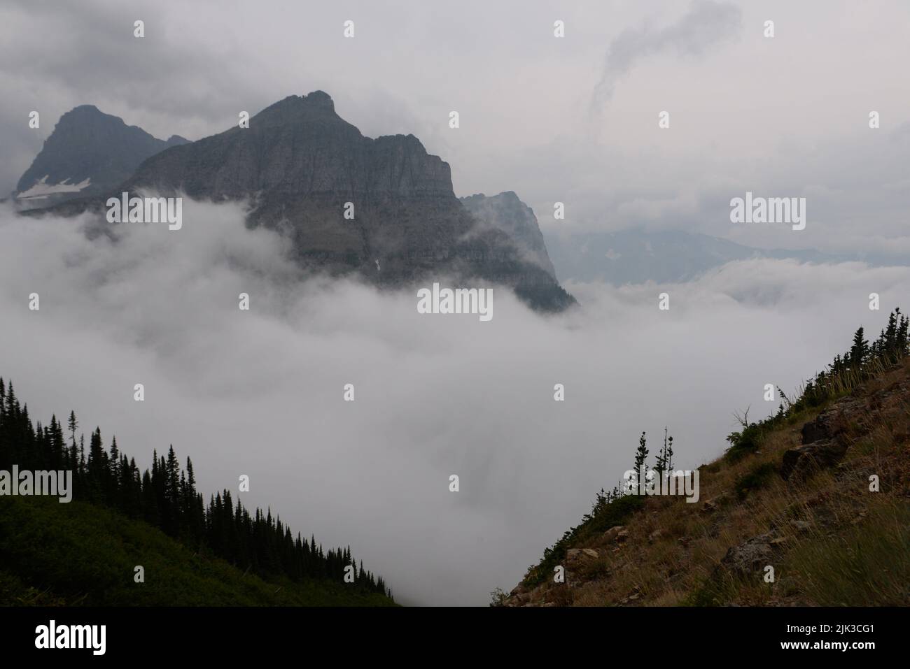 Glacier park highline trail hi-res stock photography and images - Alamy