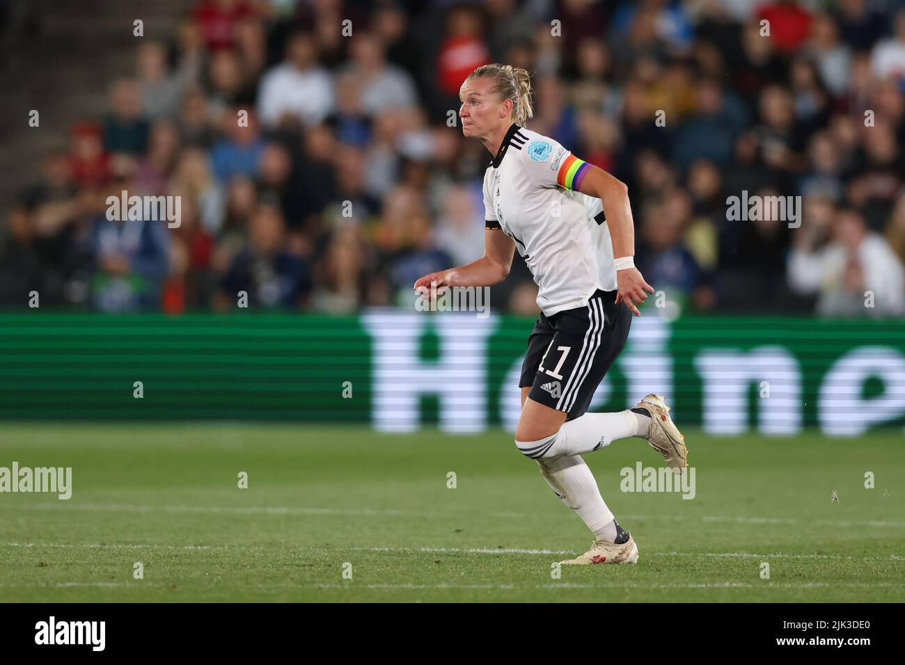 Alexandra popp july stadium mk hi-res stock photography and images - Alamy