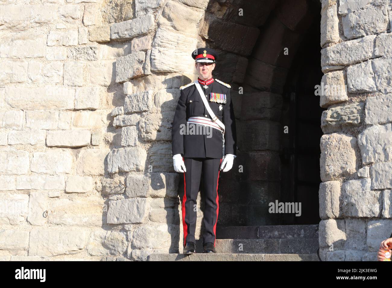 Netflix The Crown, Actors arriving at Caernarfon castle in North Wales ...