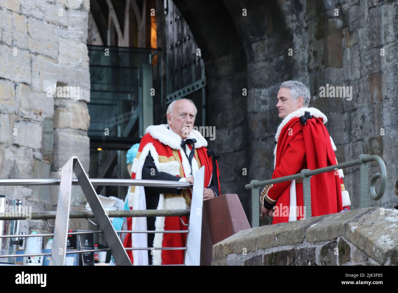 Netflix The Crown, Actors arriving at Caernarfon castle in North Wales ...
