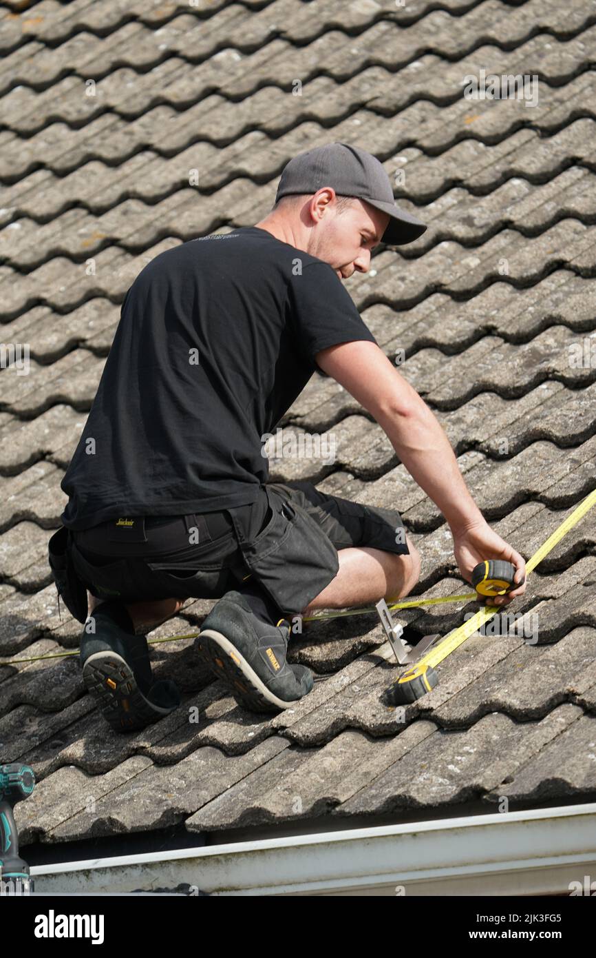 Fitting panels solar hi-res stock photography and images - Alamy