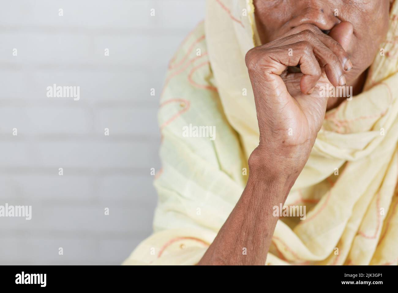 senior women coughing and sneezes Stock Photo - Alamy
