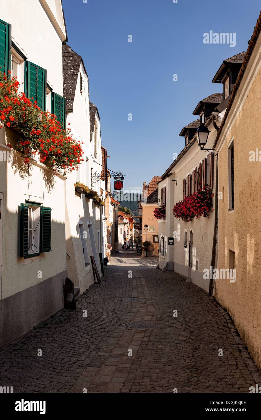 DURNSTEIN, AUSTRIA 25.07.2022: Durnstein town, Wachau valley, Austria ...