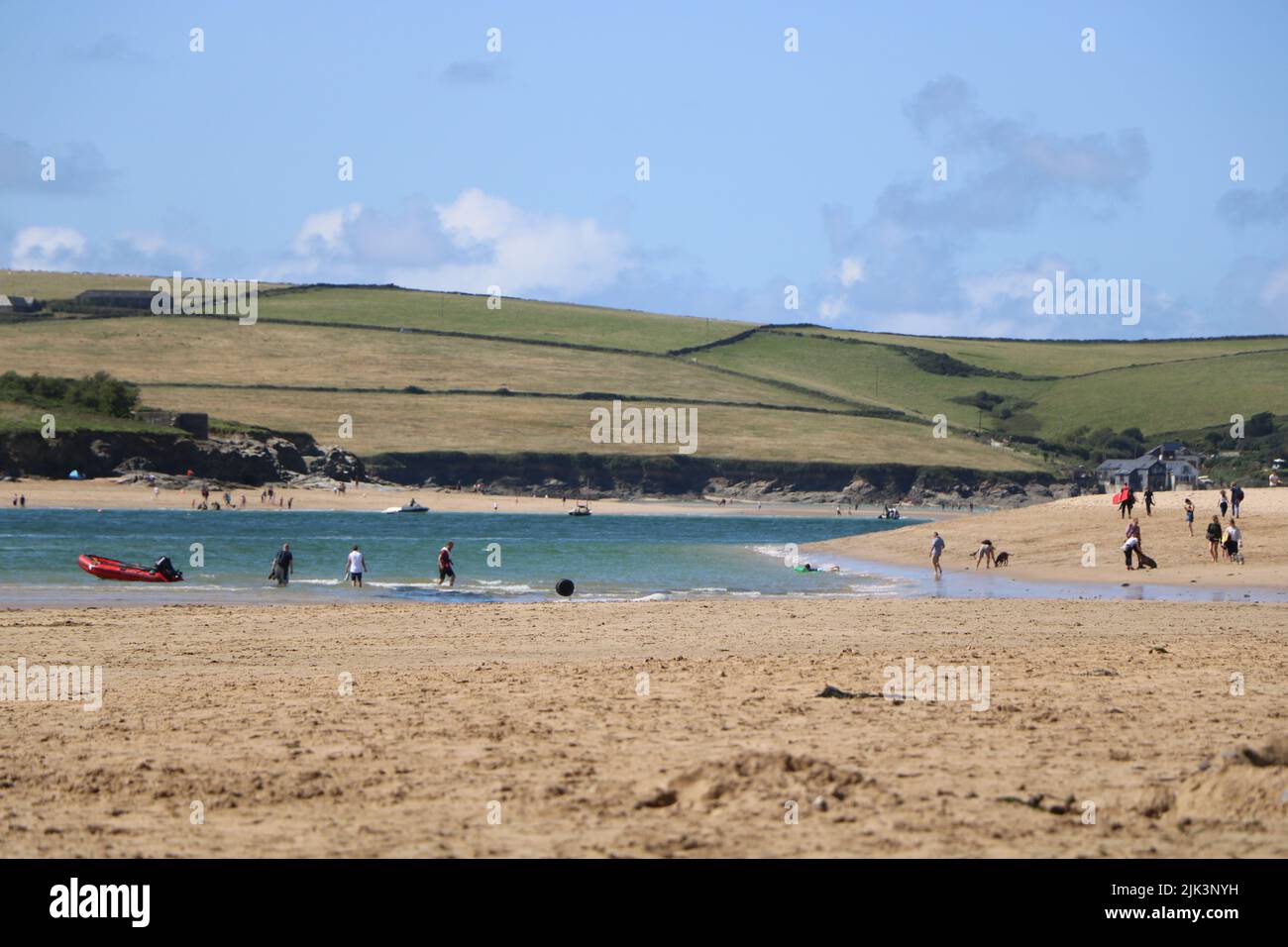 Rock beach Cornwall Stock Photo - Alamy
