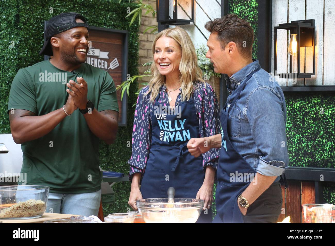 NEW YORK, NY July 28: Kevin Curry, Kelly Ripa and Ryan Seacrest on the ...