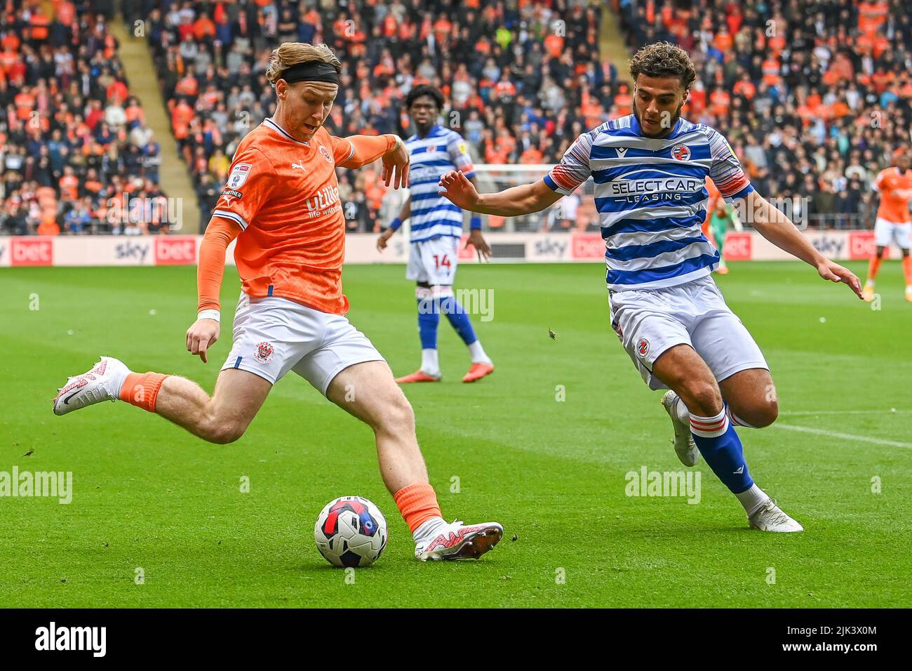 Josh Bowler #11 of Blackpool crosses the ball Stock Photo - Alamy