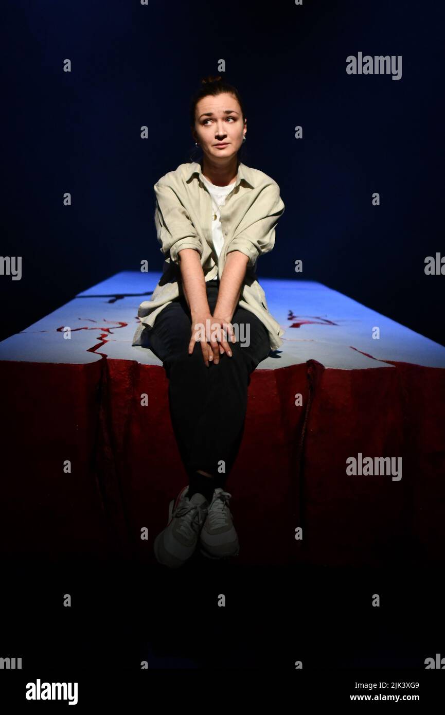 Edinburgh Scotland, UK 30 July 2022. Actress Amy Molloy performs This ...