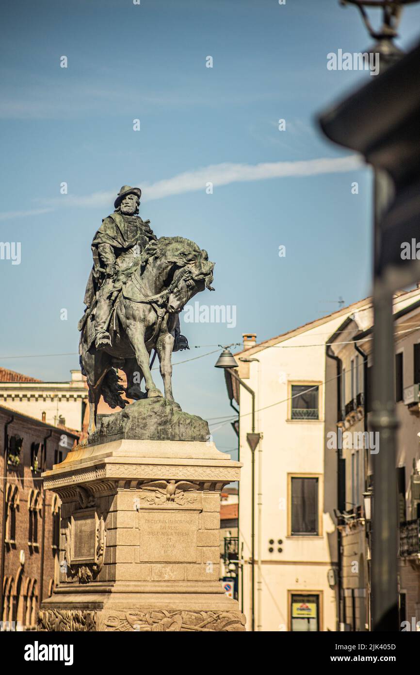 Rovigo, Italy Horse statue of Garibaldi Stock Photo - Alamy
