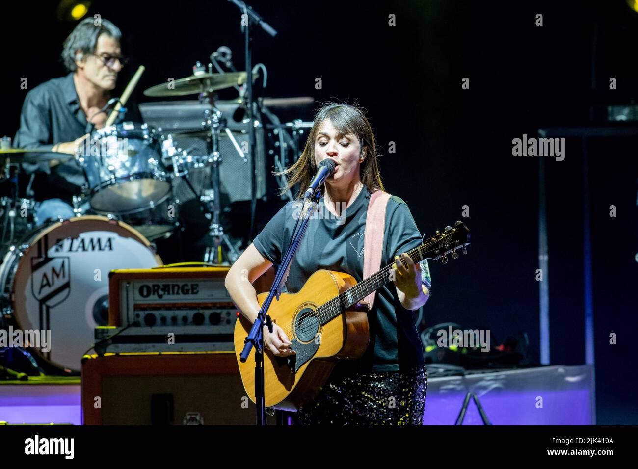 Concert of italian singer and songwriter Carmen Consoli at Volevo fare ...