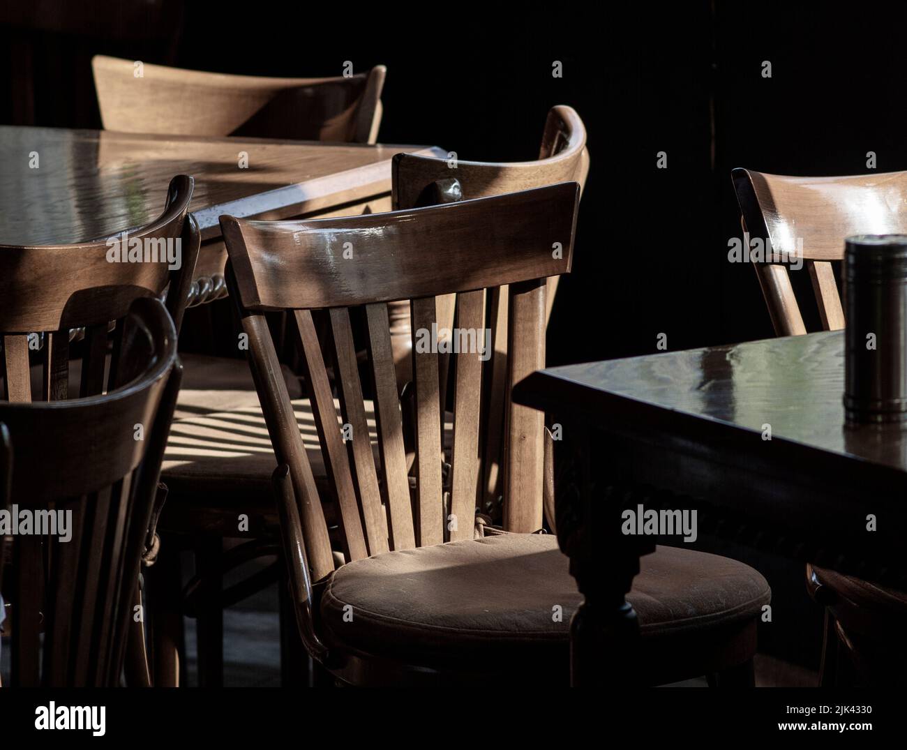 An Empty Chair Stock Photo - Alamy