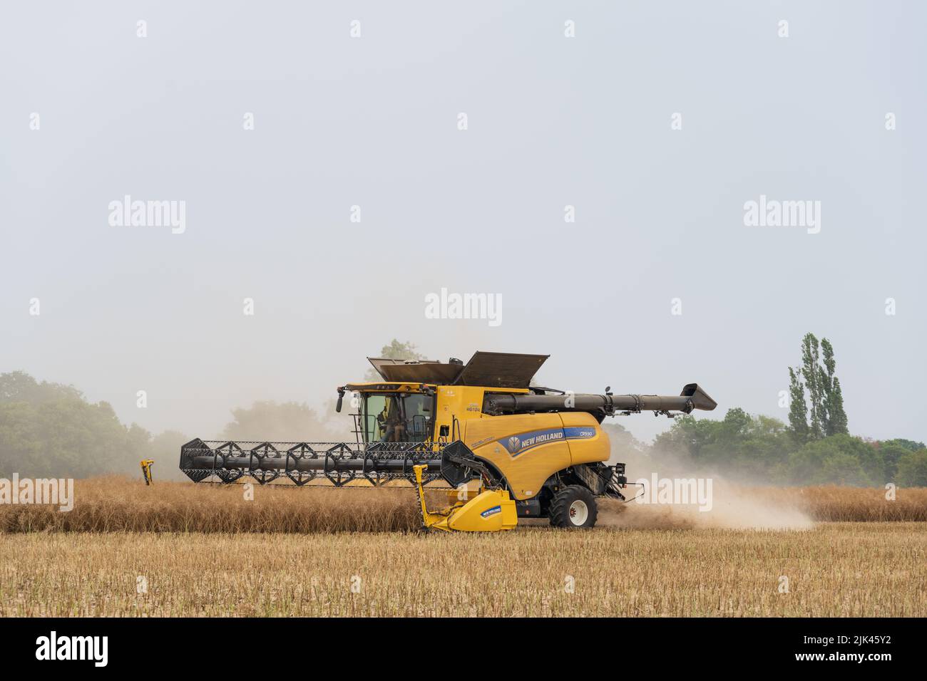 Modern combine harvester uk hi-res stock photography and images - Alamy