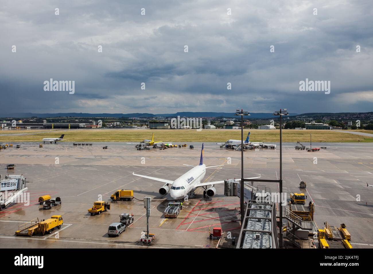 Stuttgart airfield hi-res stock photography and images - Alamy