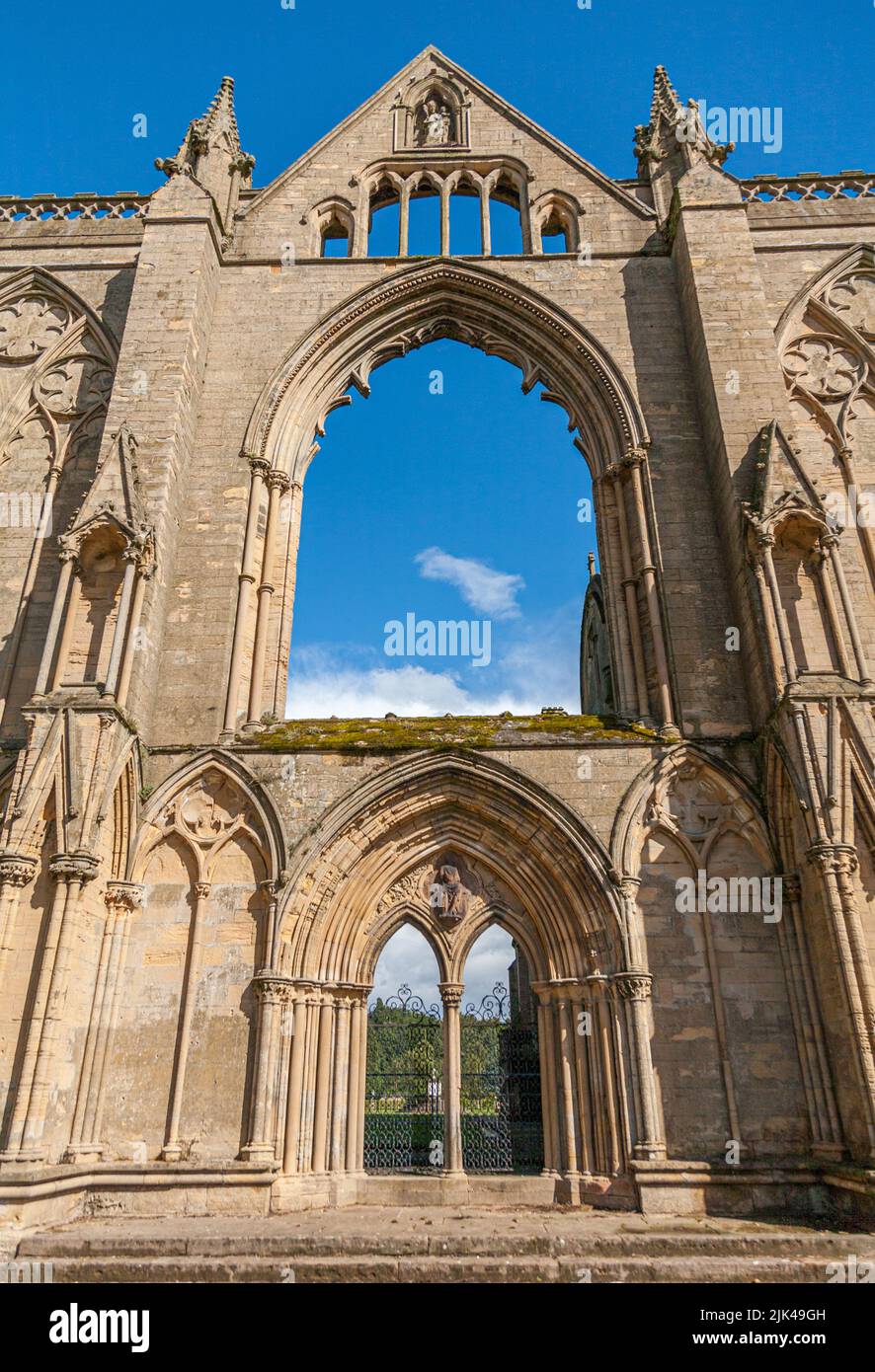 Monastic garden hi-res stock photography and images - Alamy