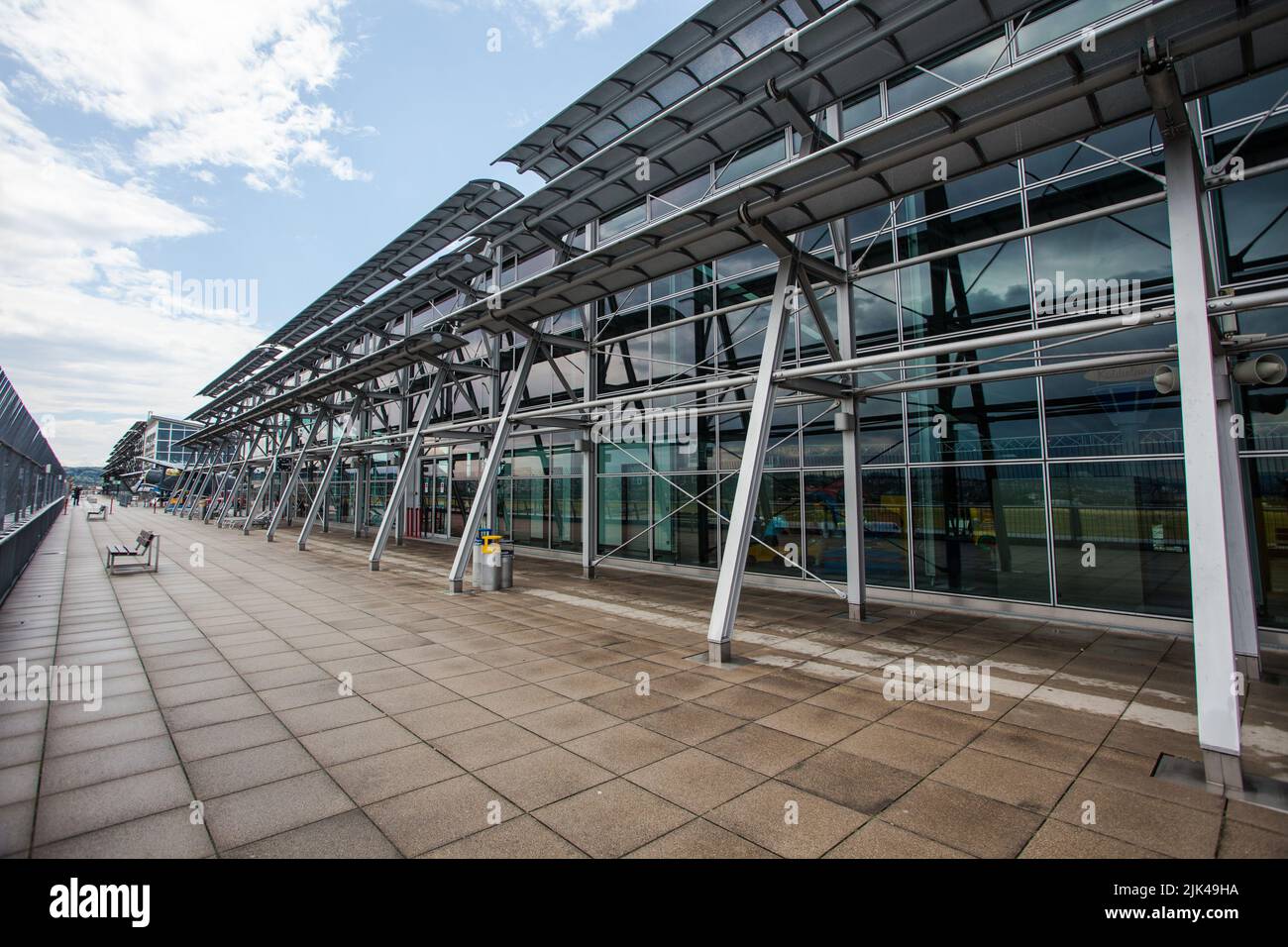 Airfield architecture hi-res stock photography and images - Alamy