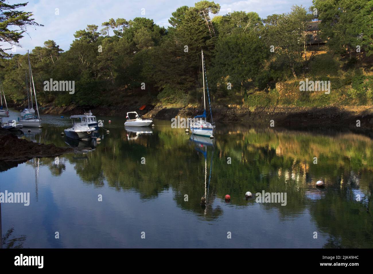 The small port of the Brigneau, Moelan sur Mer, Brittany, France Stock ...