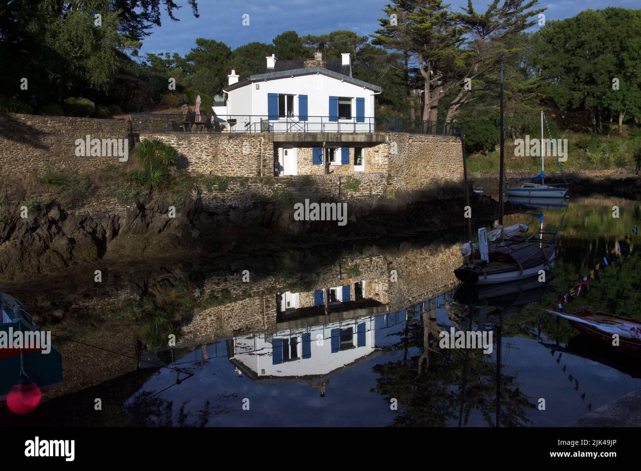 The small port of the Brigneau, Moelan sur Mer, Brittany, France Stock ...