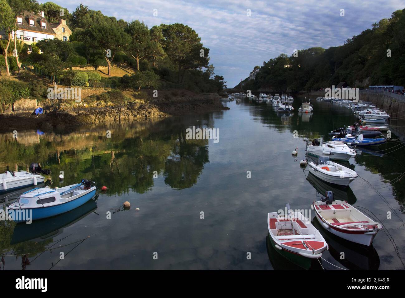 The small port of the Brigneau, Moelan sur Mer, Brittany, France Stock ...