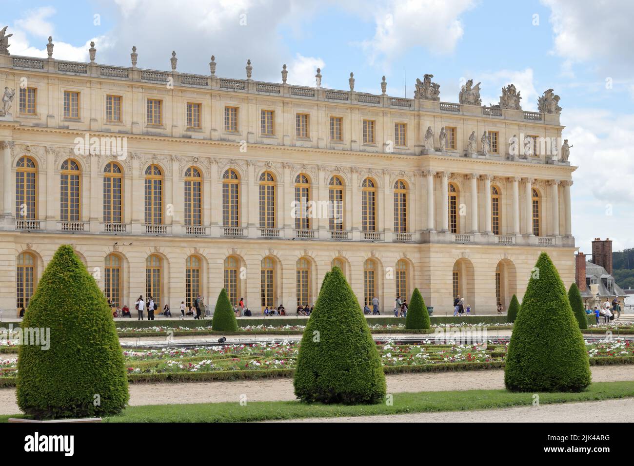 Palace of versailles architecture hi-res stock photography and images ...