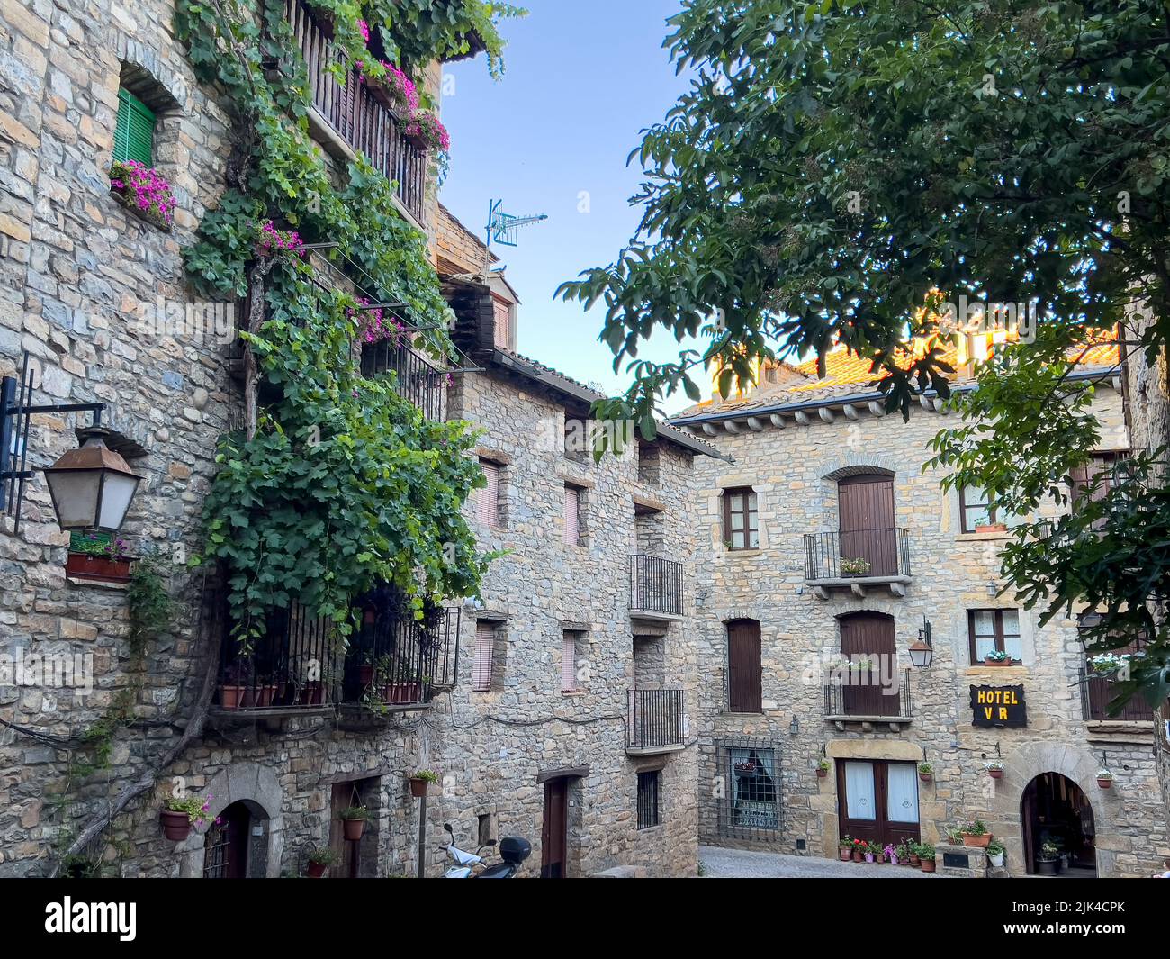 Restaurant ainsa spain hi-res stock photography and images - Alamy