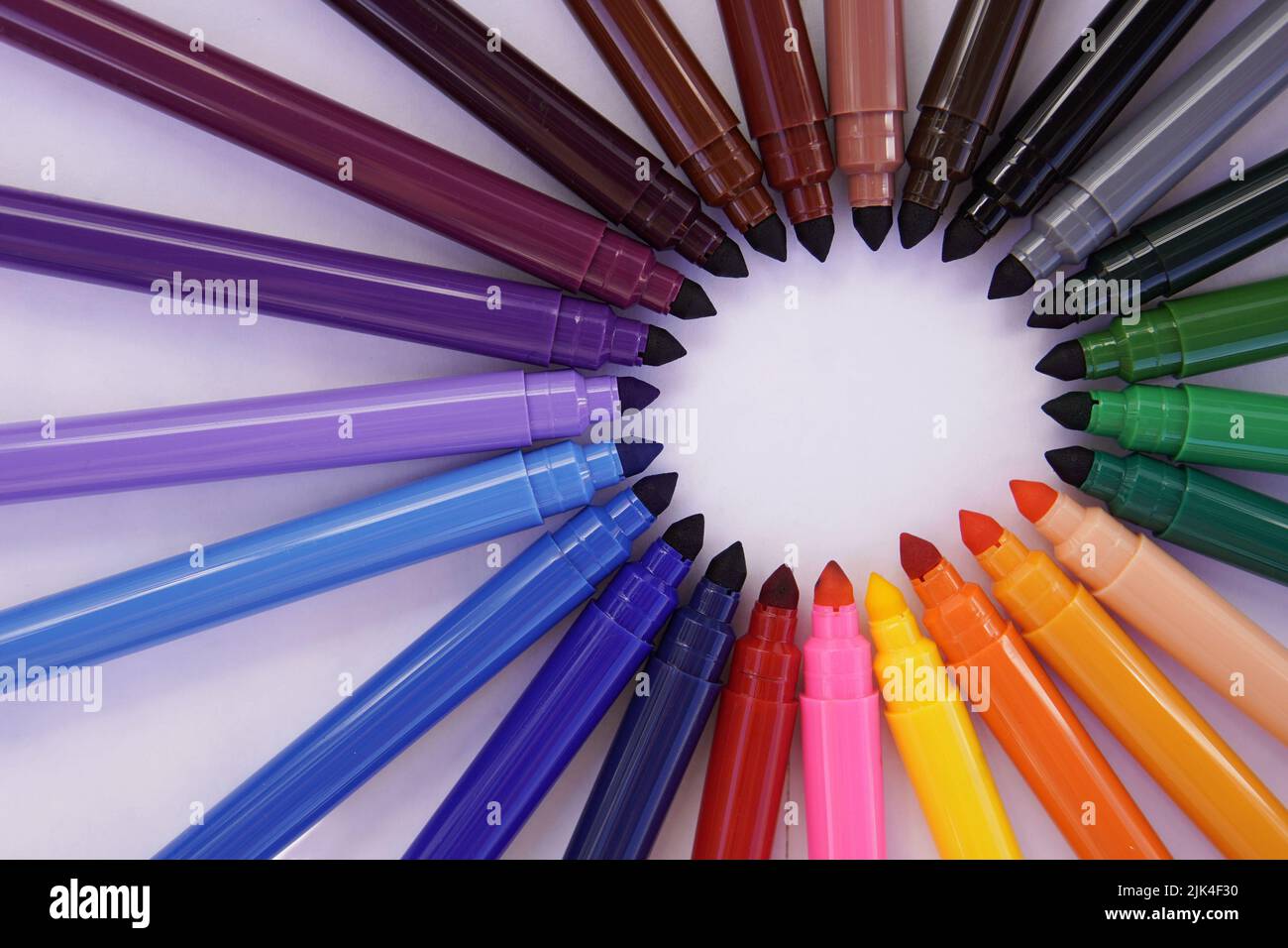 Group of marker pens in the shape of a circle Stock Photo - Alamy
