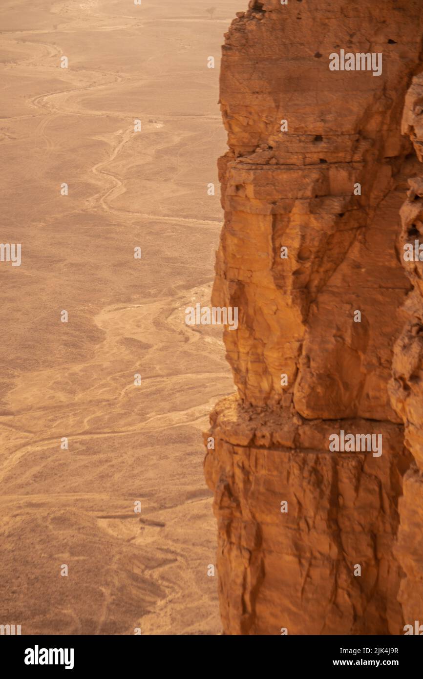 Saudi arabia desert hi-res stock photography and images - Alamy