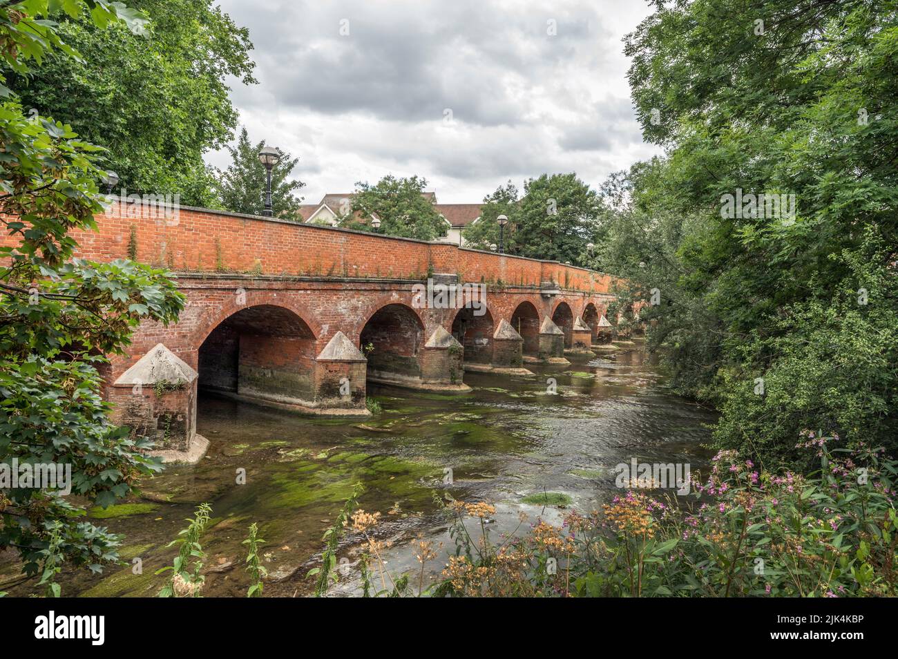 Old Leatherhead bridge in Surrey UK Stock Photo - Alamy
