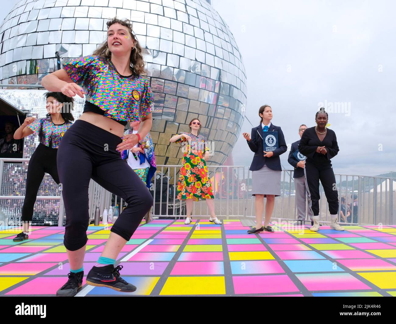 Dance troupe diverse city hi-res stock photography and images - Alamy