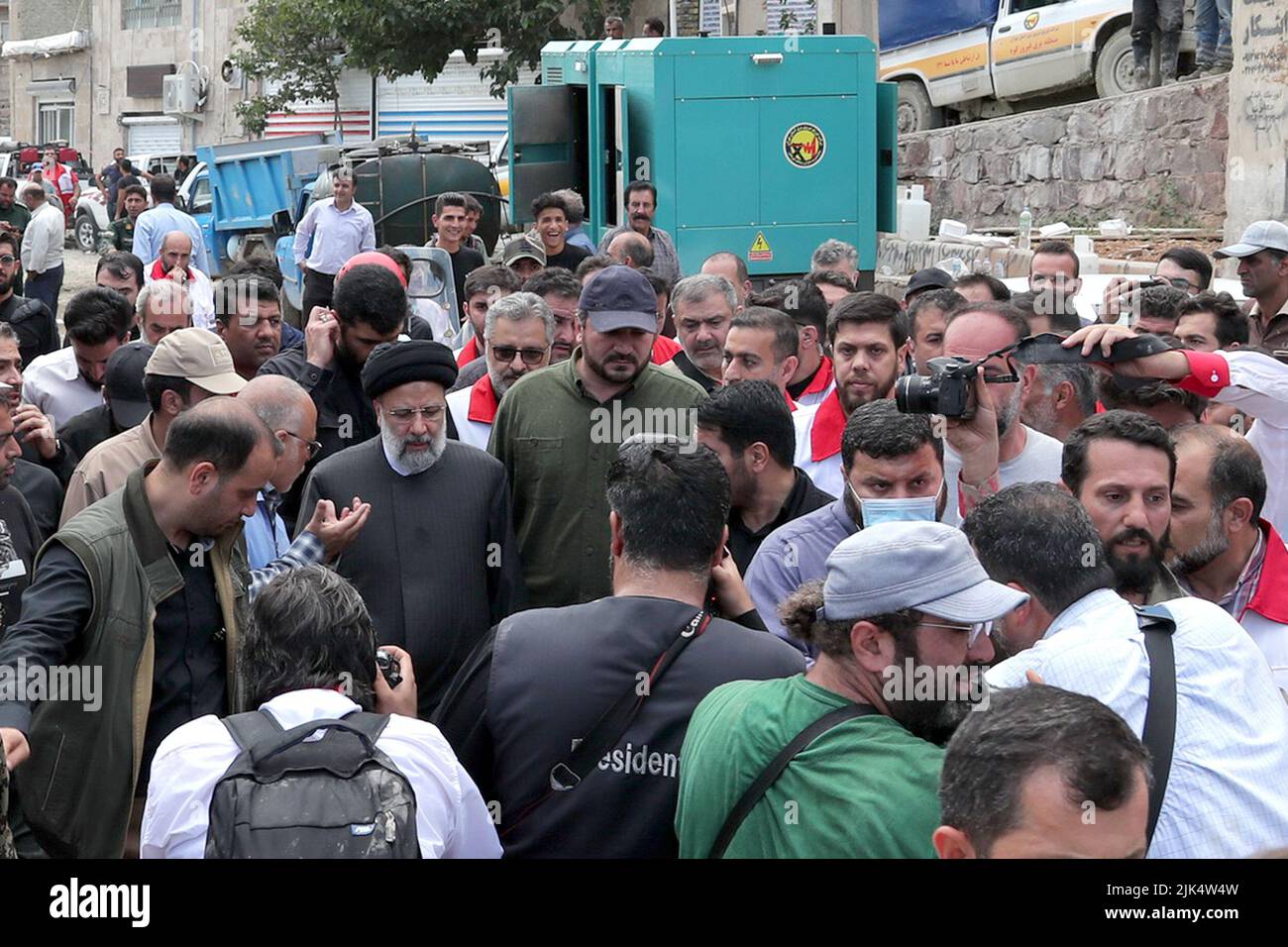 Iranian red crescent society hi-res stock photography and images - Alamy