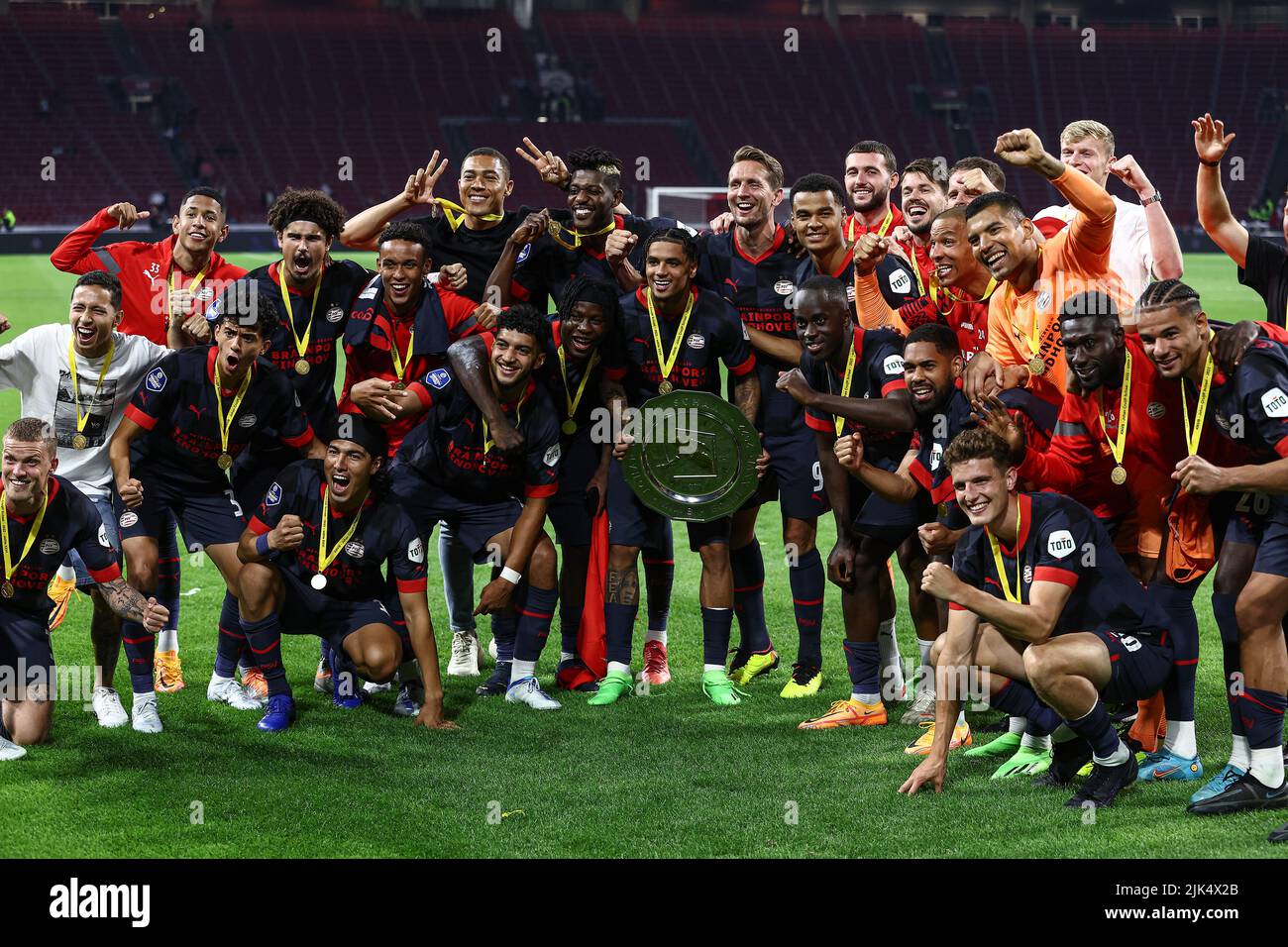 AMSTERDAM - PSV players celebrate victory during the Johan Cruijff ...