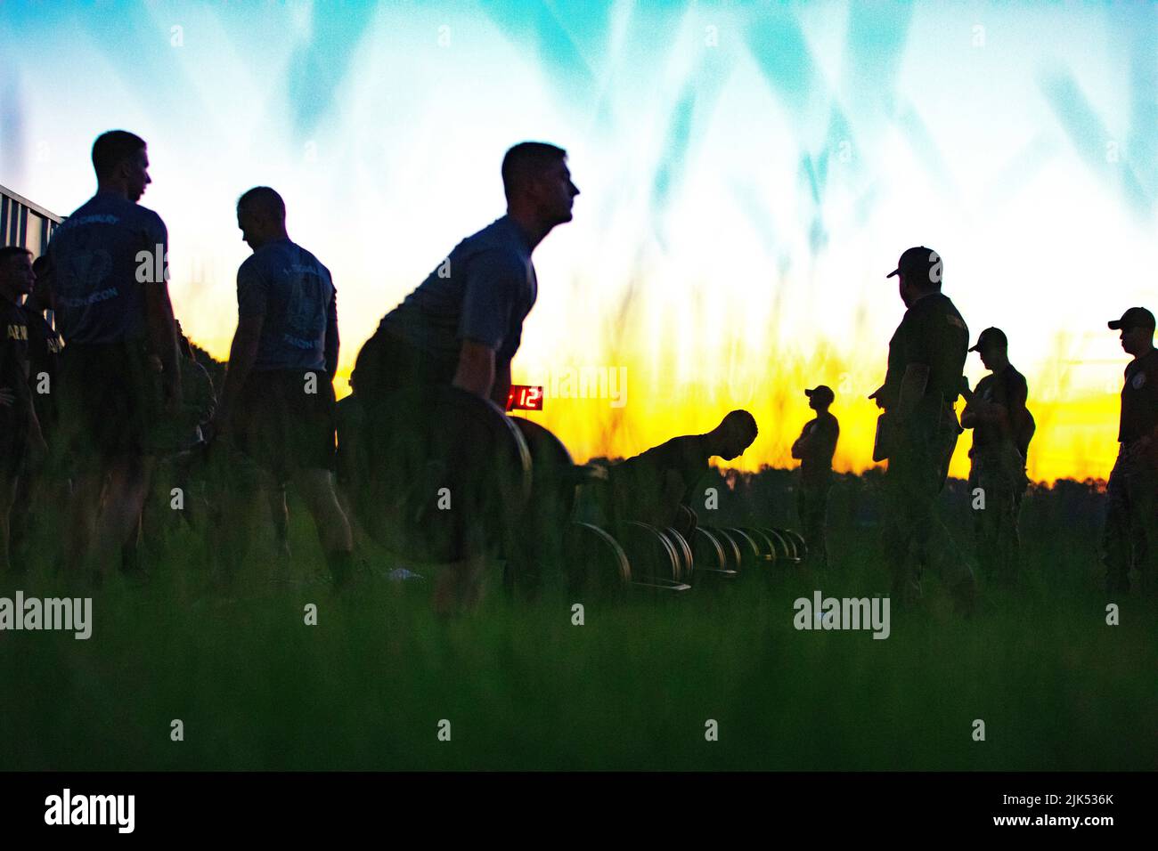 Army physical fitness test hi-res stock photography and images - Alamy