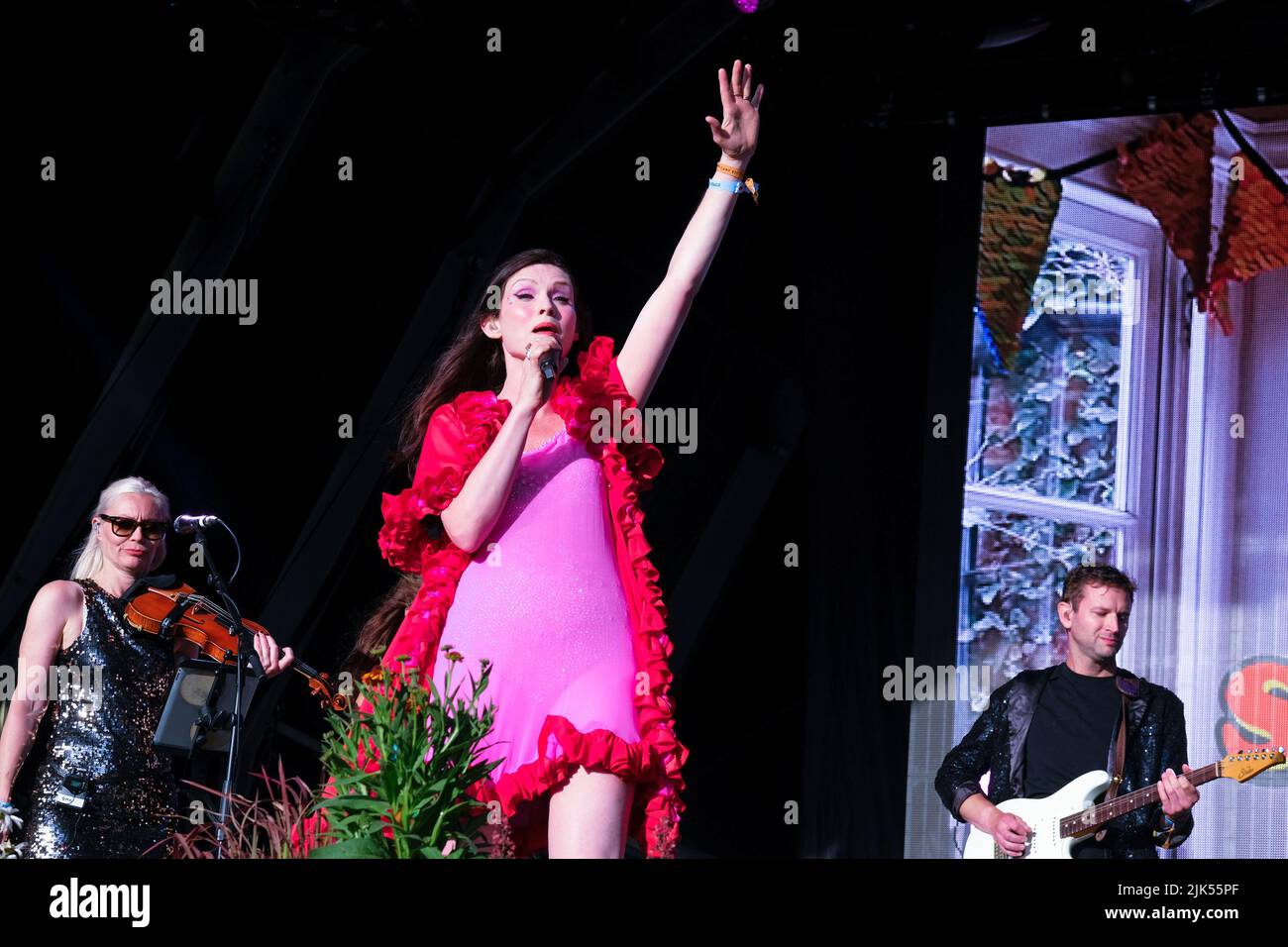 Sophie Michelle Ellis-Bextor, English model, singer and songwriter ...