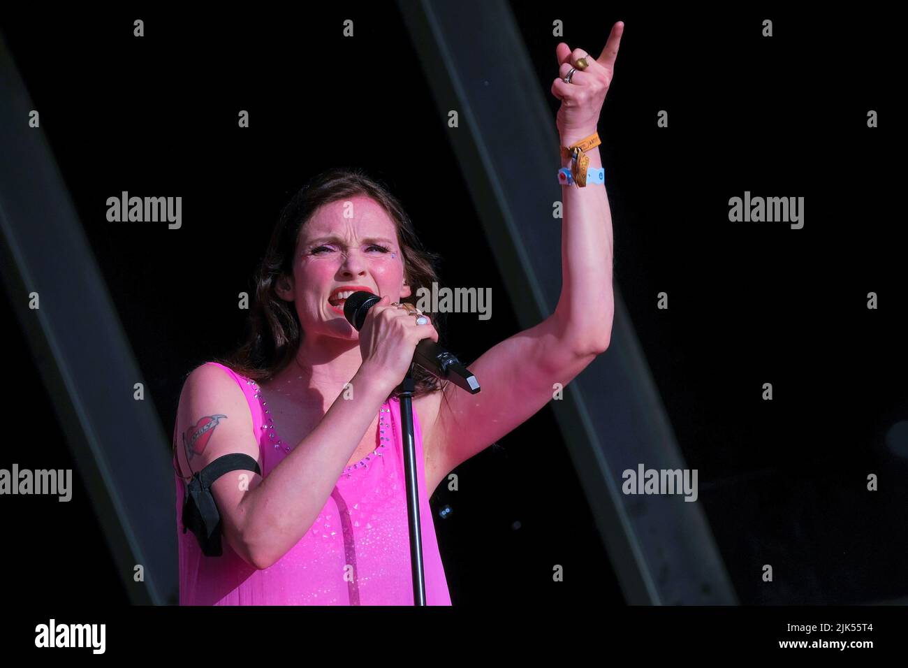 Sophie Michelle Ellis-Bextor, English model, singer and songwriter ...