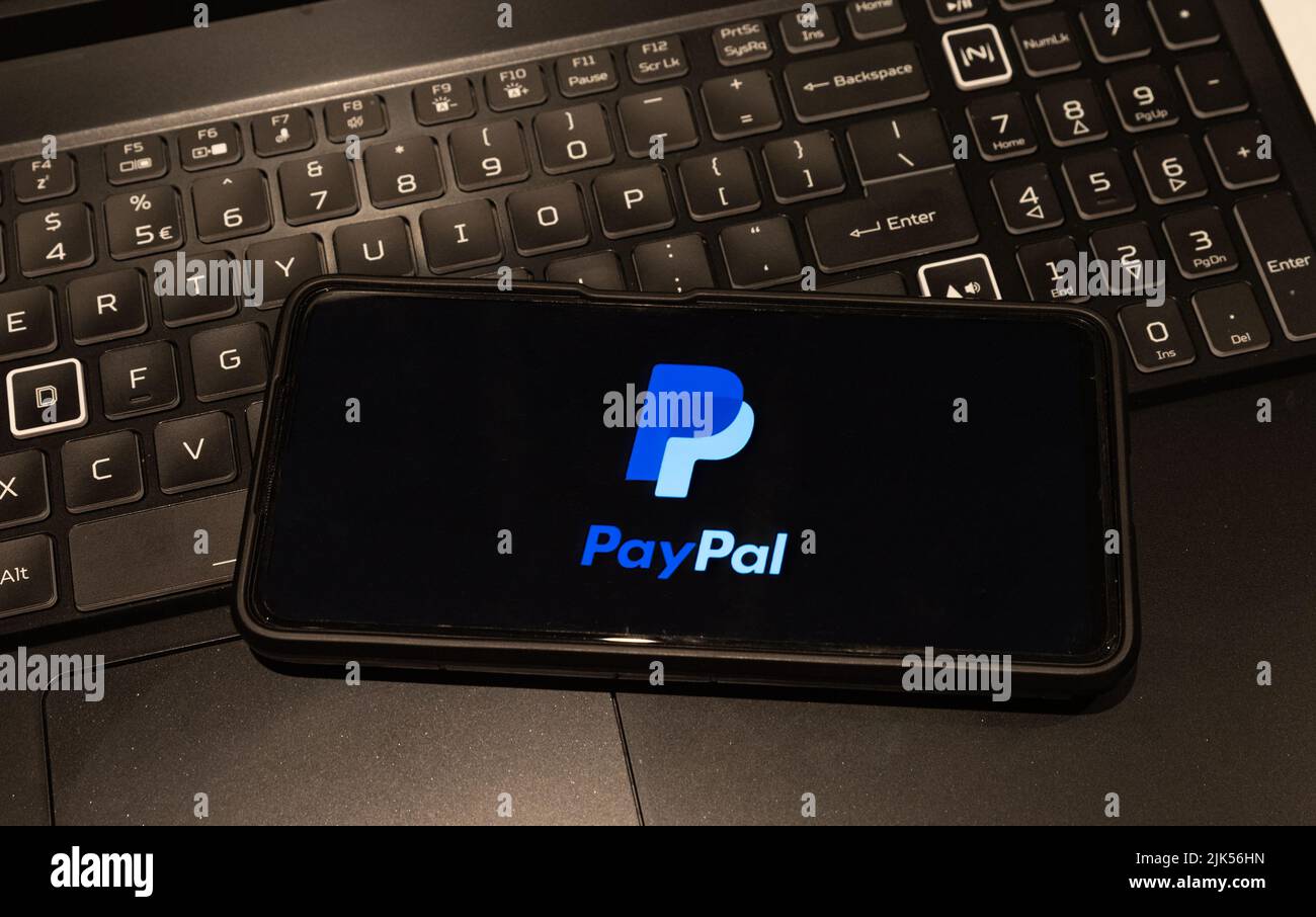 Paypal logo on mobile phone , Sydney Australia July 30 2022 Stock Photo ...