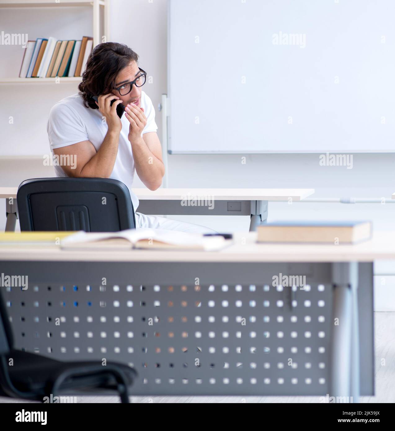 Student cheat homework hi-res stock photography and images - Alamy