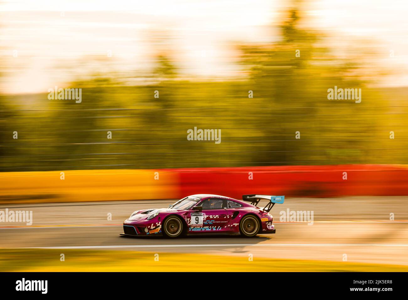 09 Herberth Motorsport, Porsche 911 GT3-R of Antares AU, Kevin TSE ...