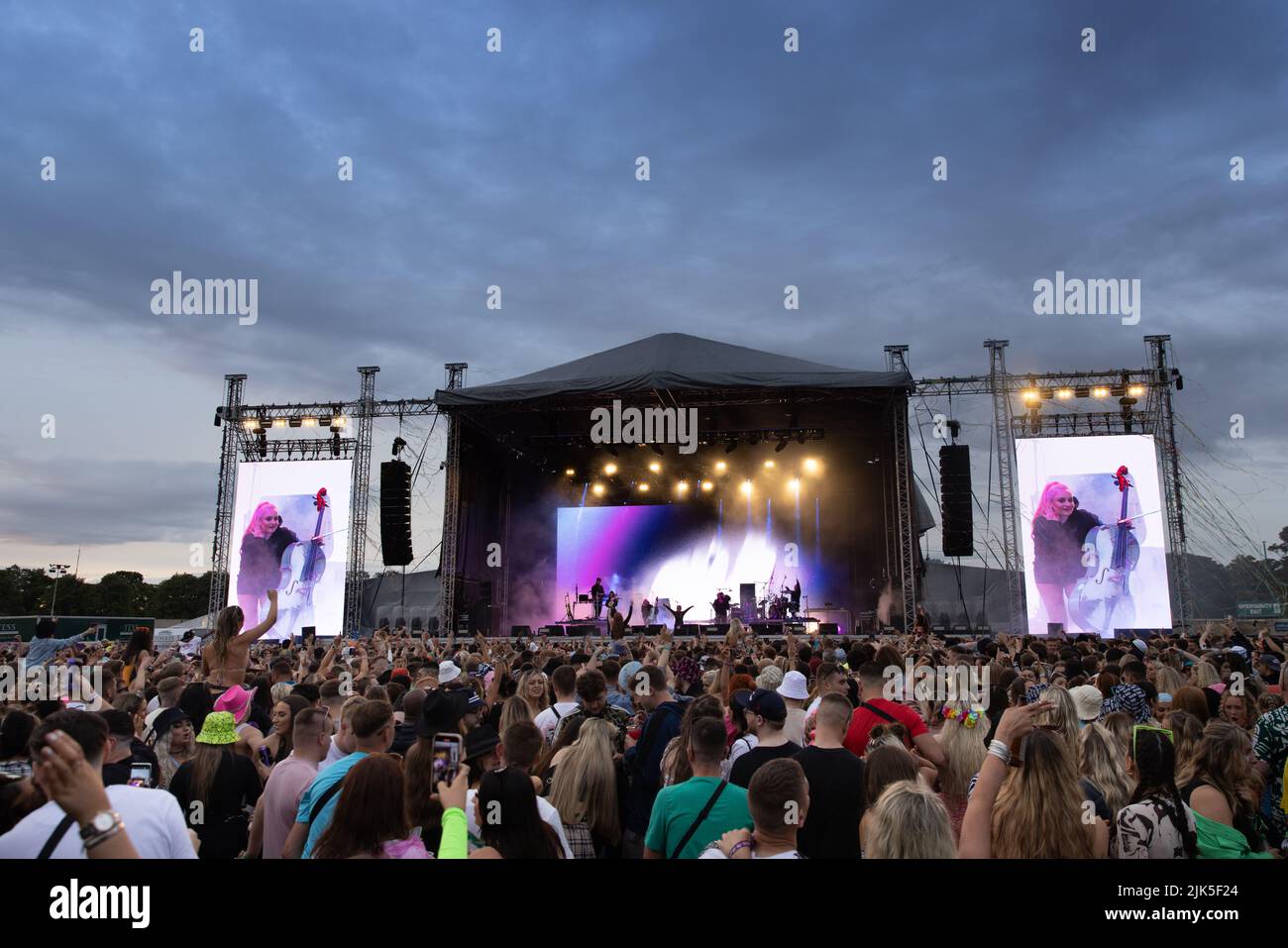 Loosefest crowd hi-res stock photography and images - Alamy