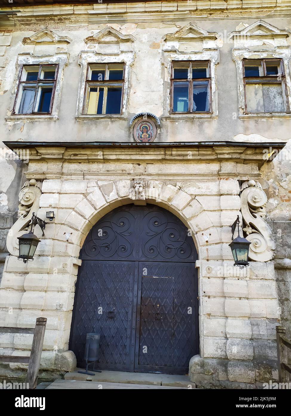 Zolochiv castle. Entry gate Stock Photo - Alamy