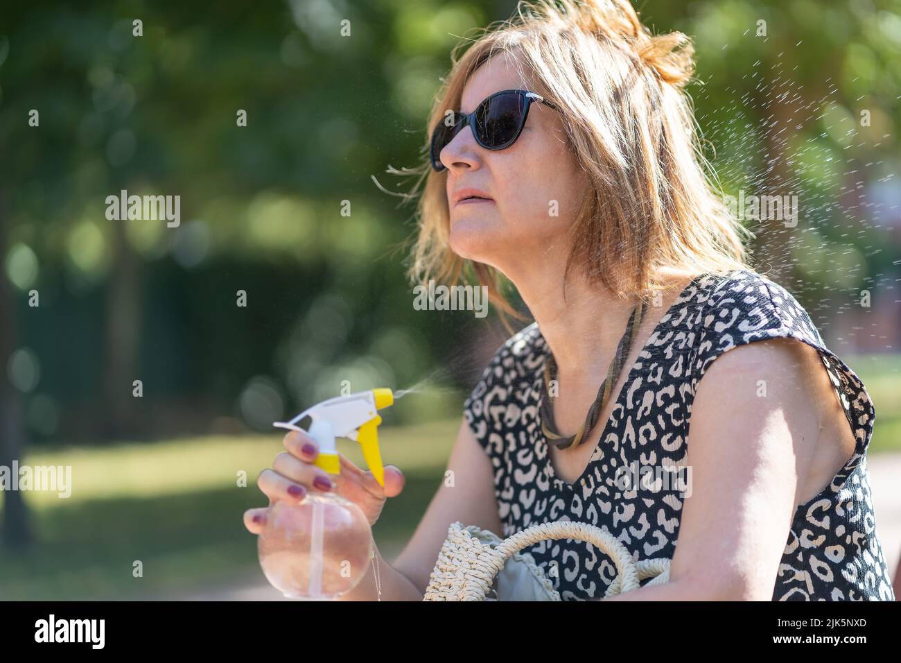 Heat woman hi-res stock photography and images - Alamy
