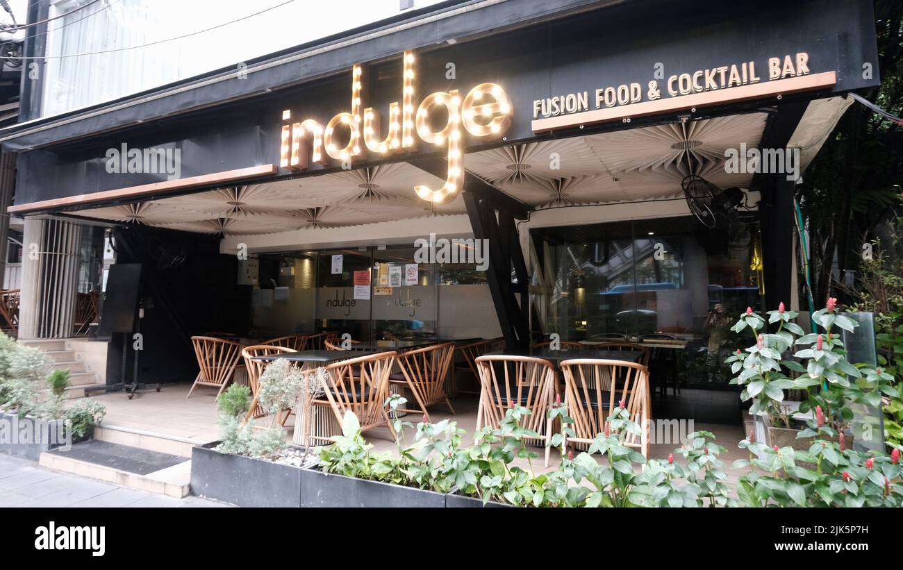 Sukhumvit suites hotel hi-res stock photography and images - Alamy