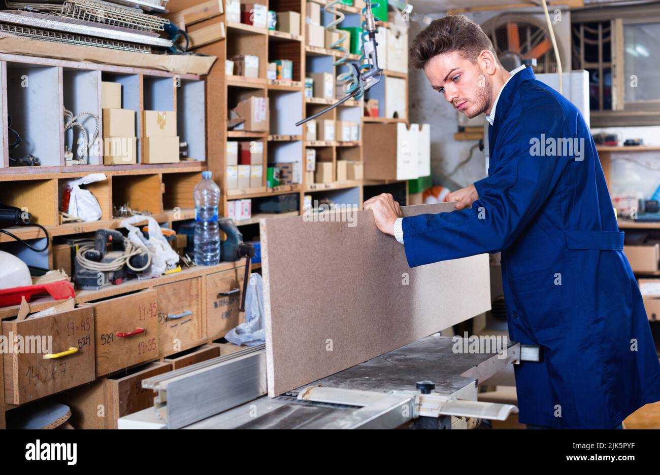 Professional carpenter fixing table hi-res stock photography and images ...